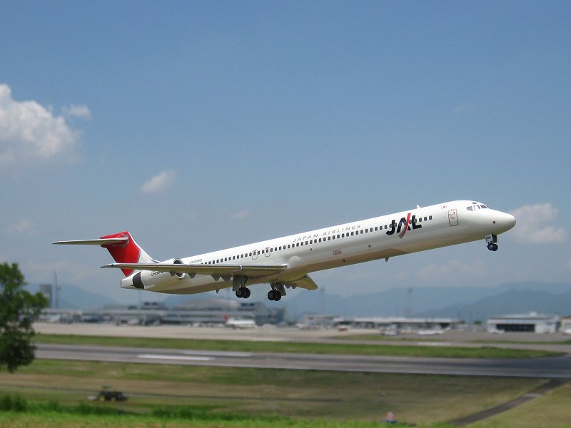 JAL MD-90-30